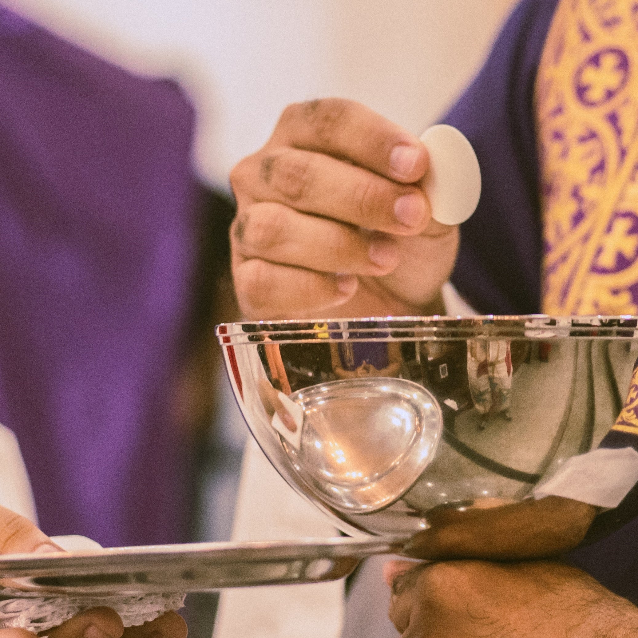 Prayers after Communion | What to Pray After Communion