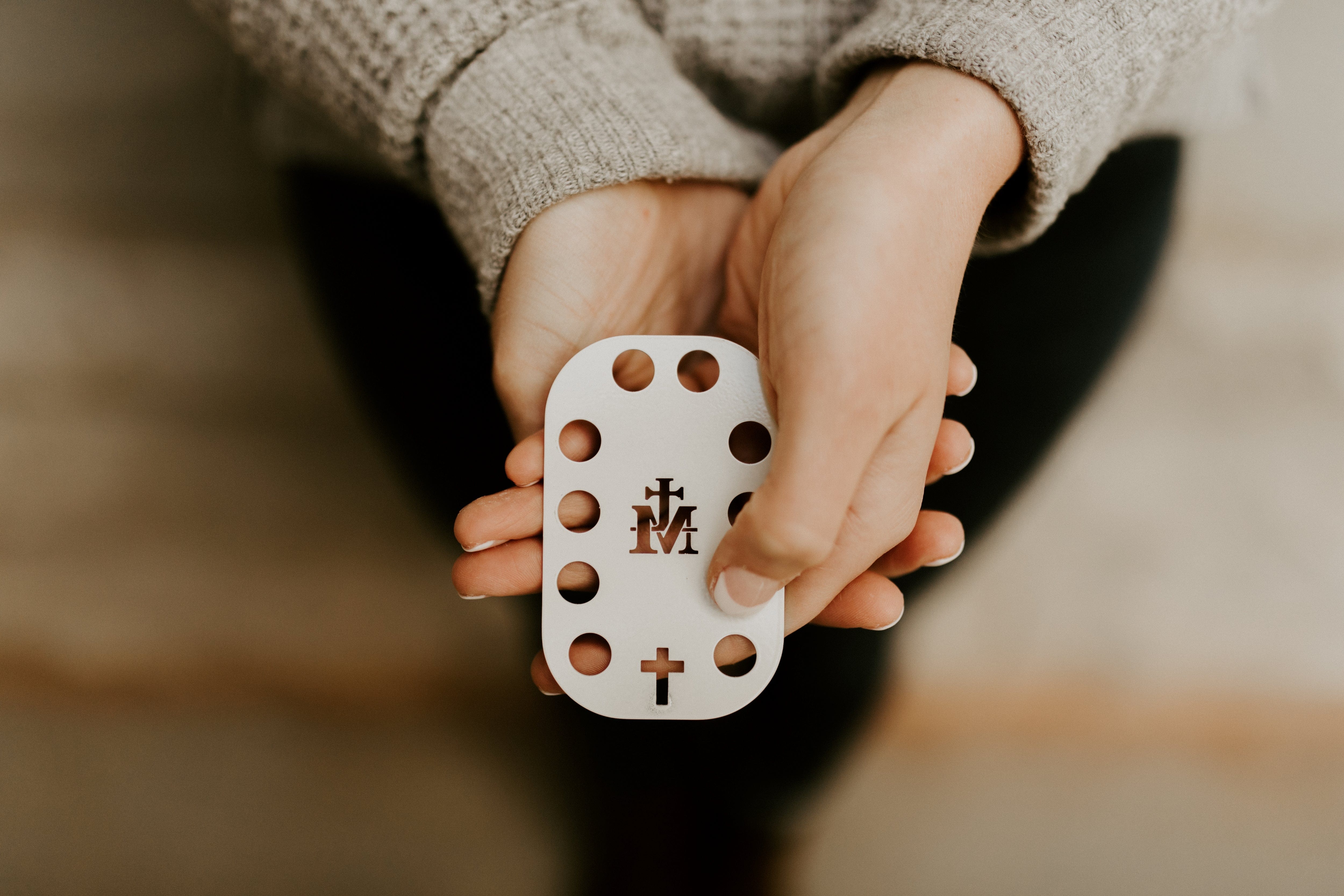 The Rosary Card | The Rosary that fits in your Wallet